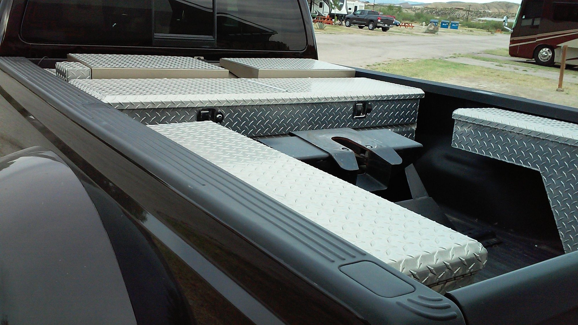 Bed storage solutions with 5th wheel hitch - Ford Truck Enthusiasts Forums
