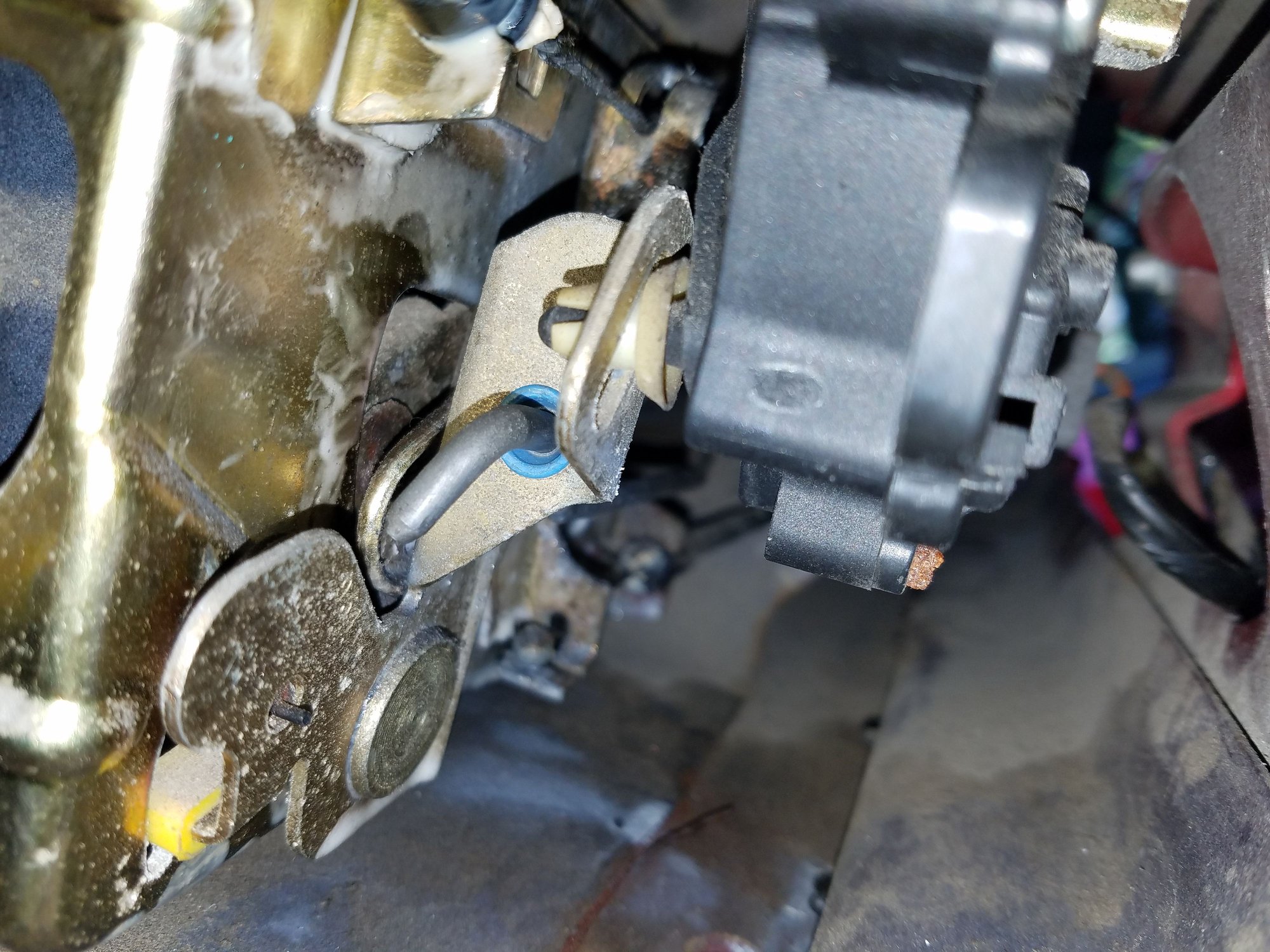 Rear hatch locking mechanism - Ford Truck Enthusiasts Forums