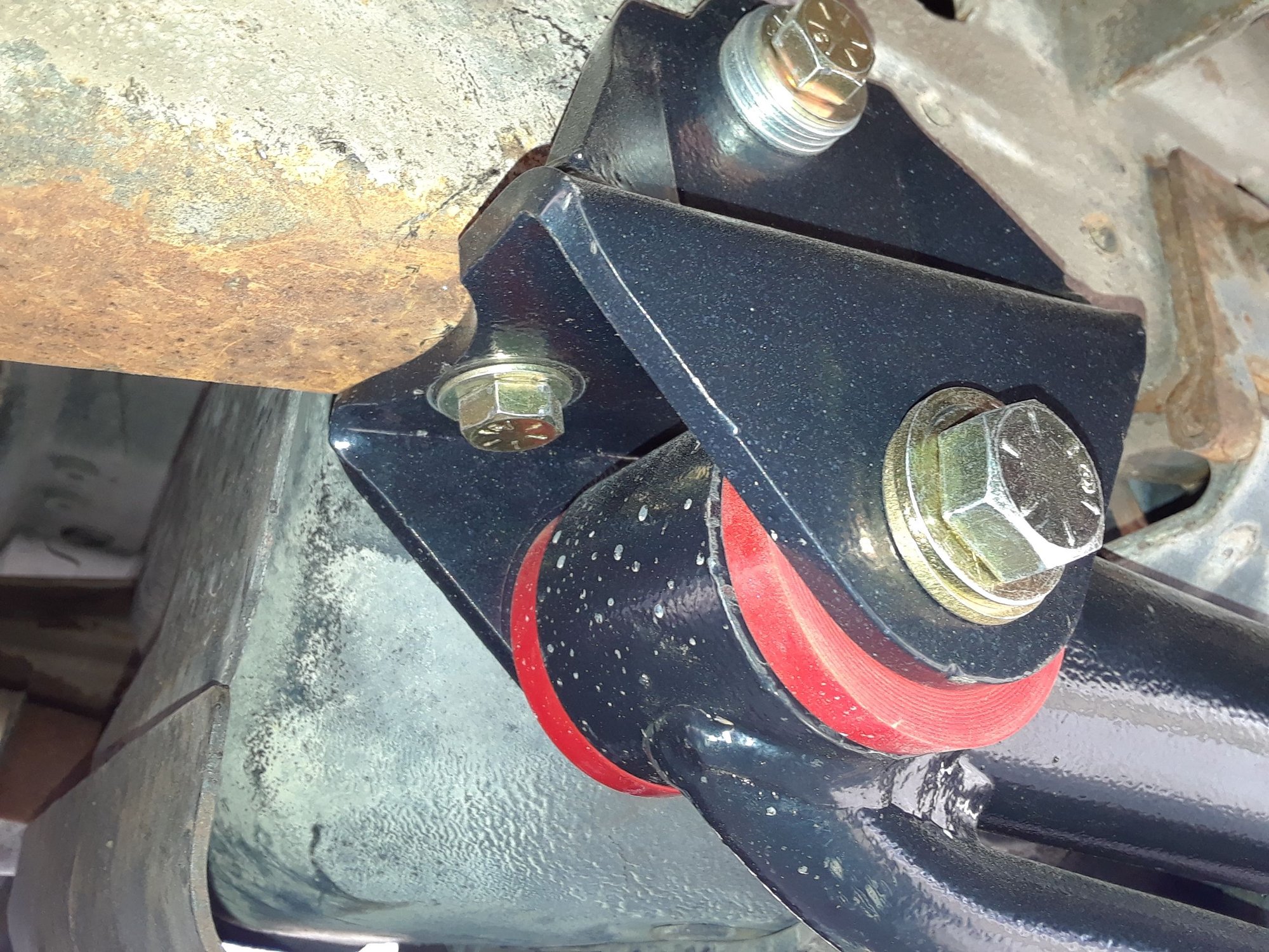 Pro Comp Traction bar install - Ford Truck Enthusiasts Forums