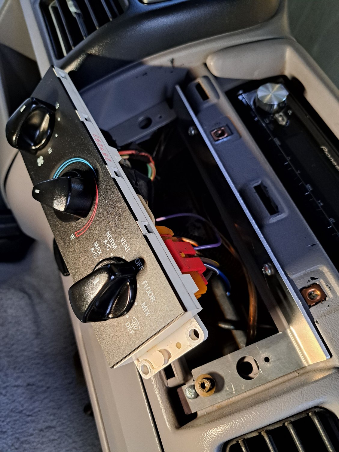 OBS Solutions HVAC / Climate Control Repair Bracket Tip - Ford Truck ...