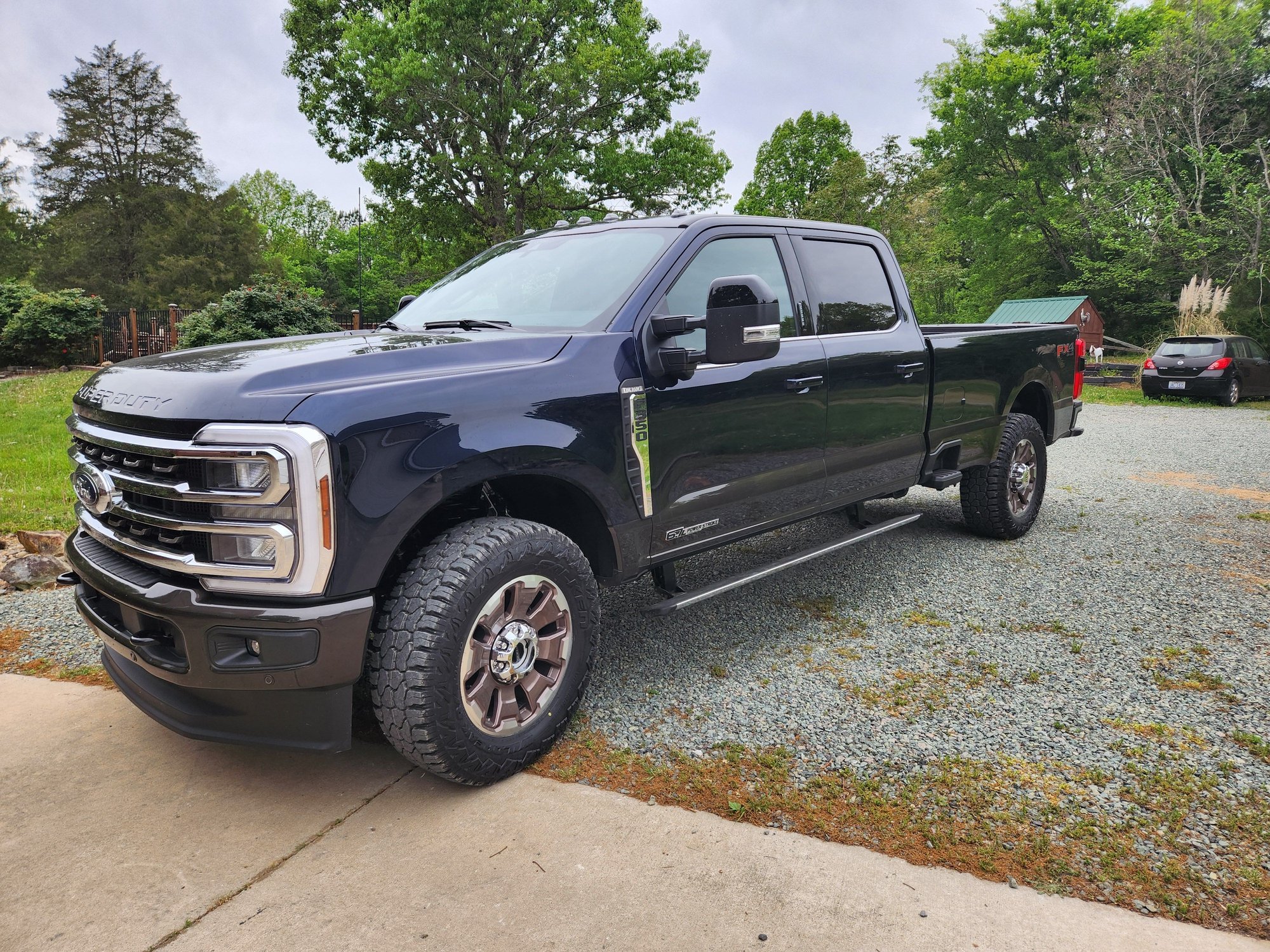 Got any pics of 295 tires on 23+ SDs? - Ford Truck Enthusiasts Forums