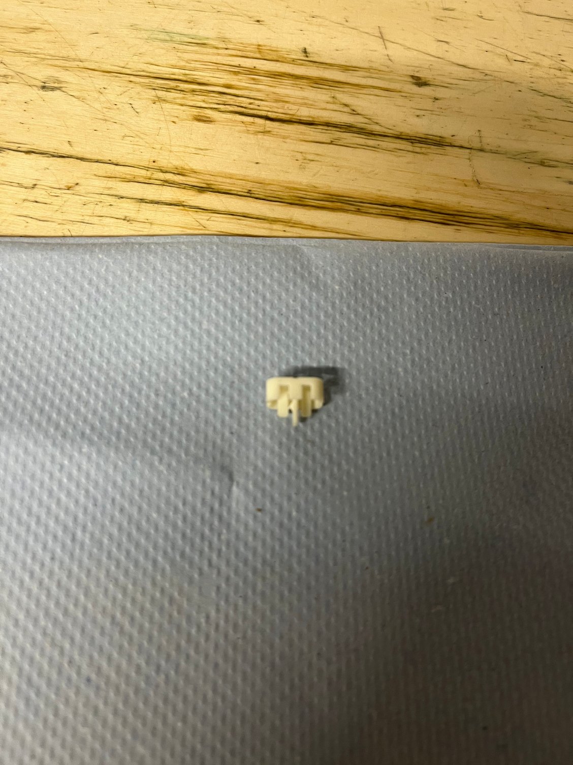 4.6 3V COP - Extra Plastic Part in Connector - Ford Truck Enthusiasts ...