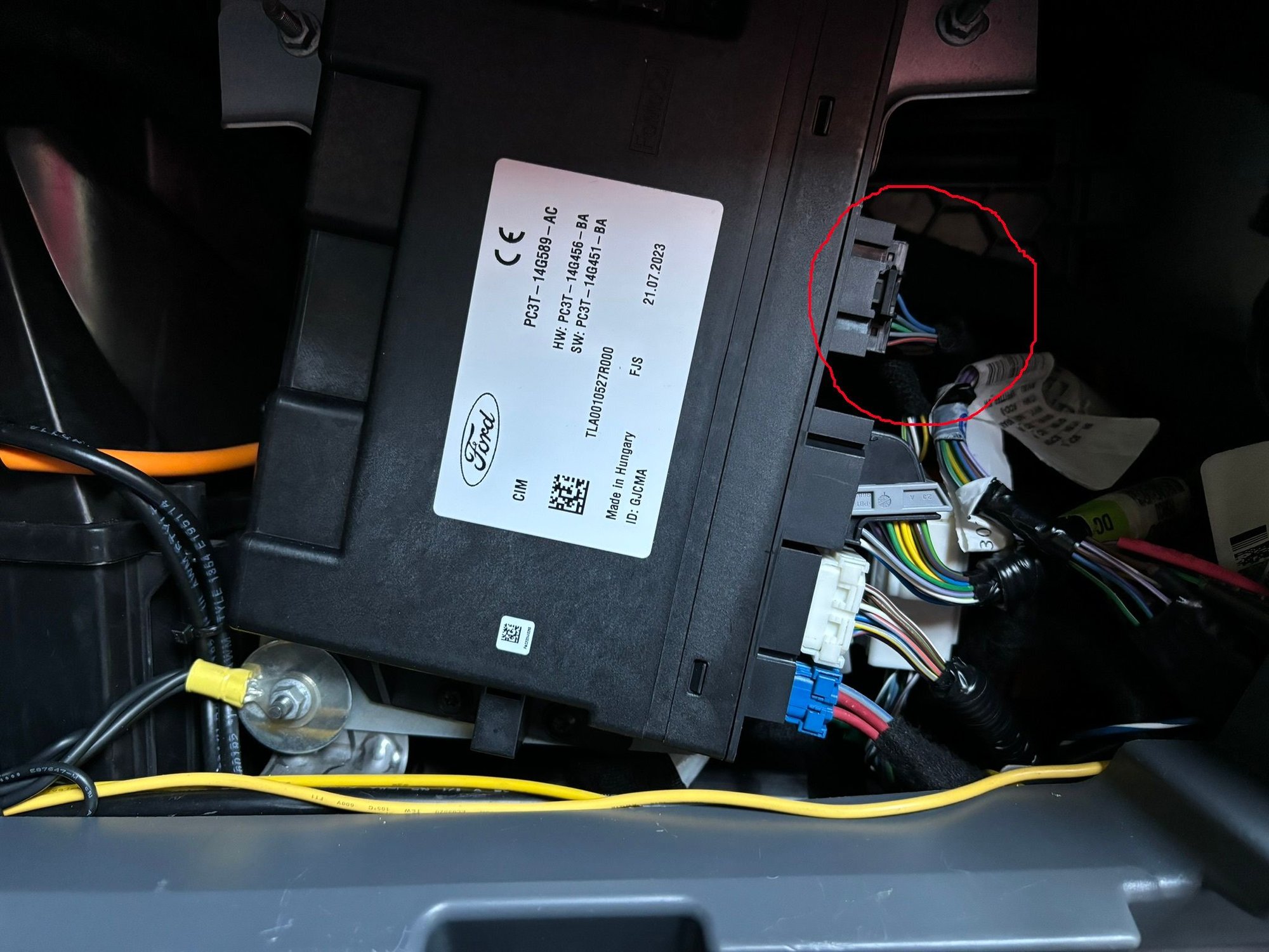 Upfitter controls require attention - Ford Truck Enthusiasts Forums