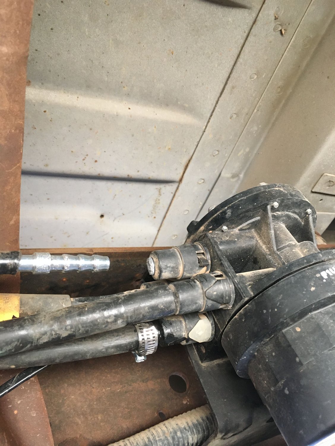 HELP! 1991 Ford econoline fuel line connector question... - Ford Truck ...
