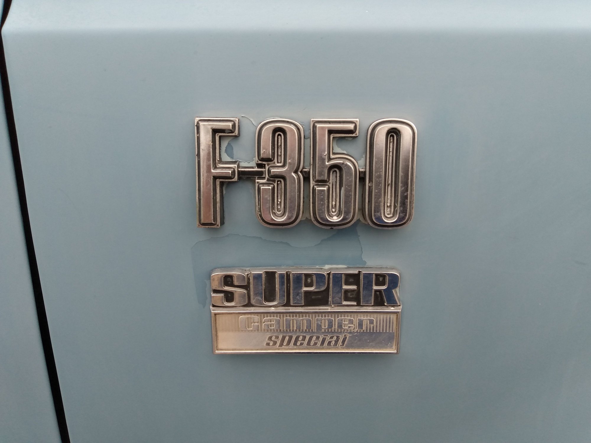 Different Super camper emblems ? - Ford Truck Enthusiasts Forums