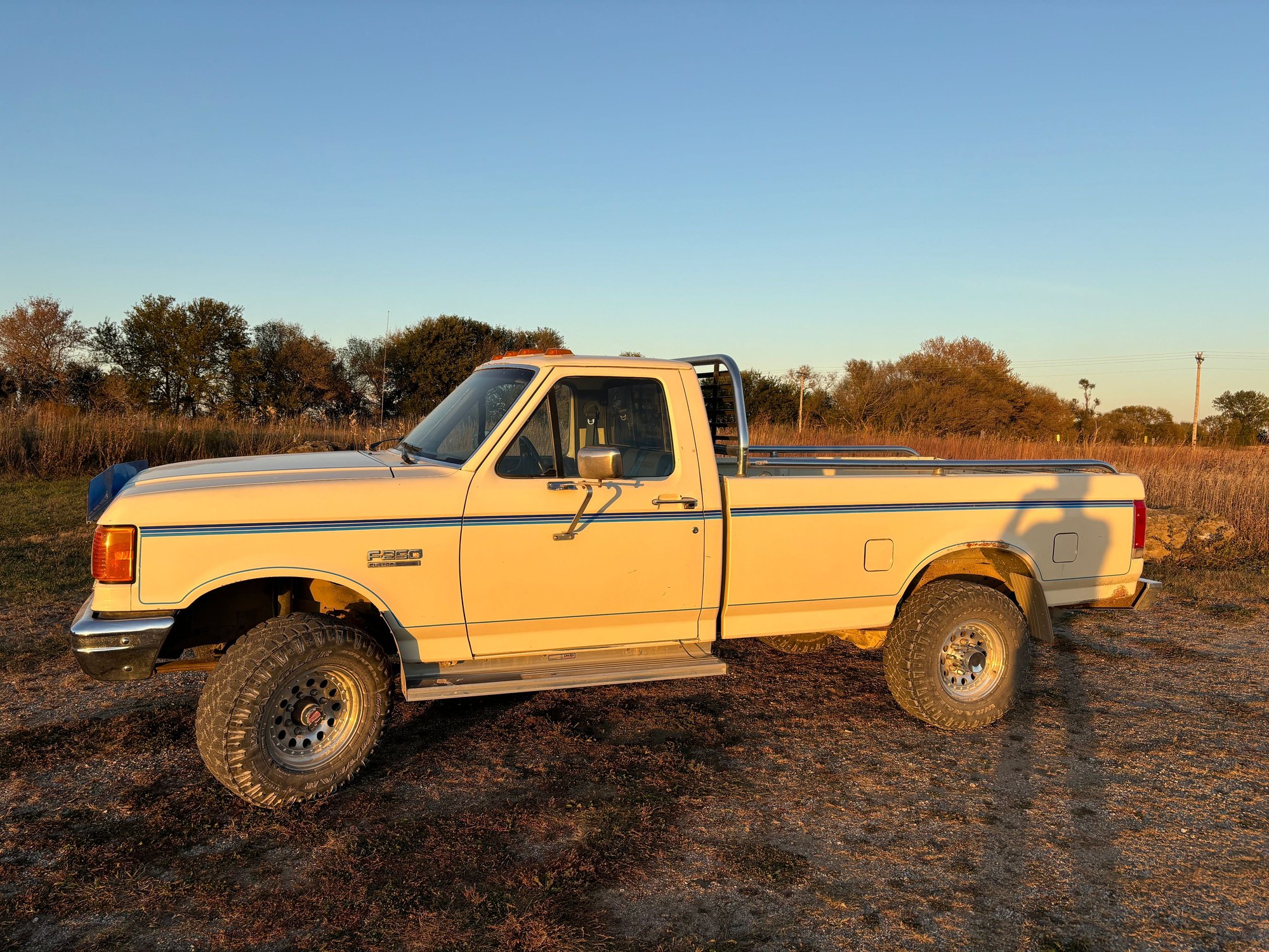 Bricknose Ford Lund Visor or Cab lights - Ford Truck Enthusiasts Forums