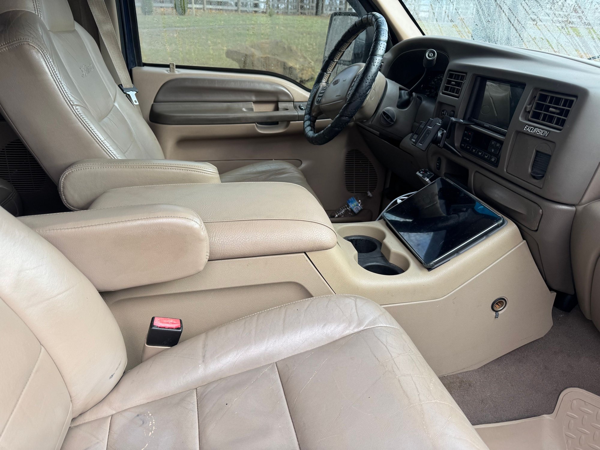 Console Swap from Mid 2000's Expedition to 05 Excursion - Ford Truck ...