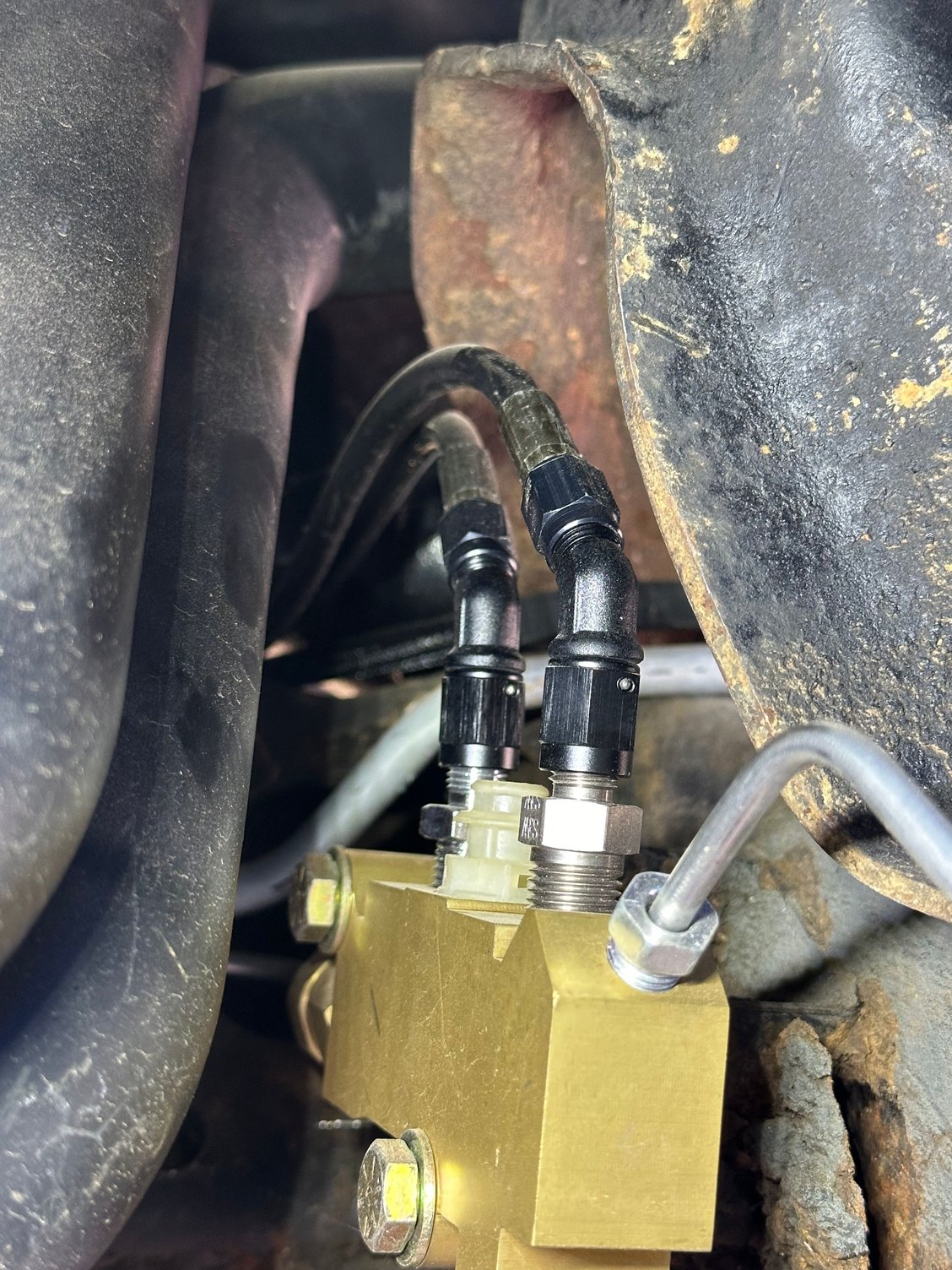 Brake line routing question - Ford Truck Enthusiasts Forums