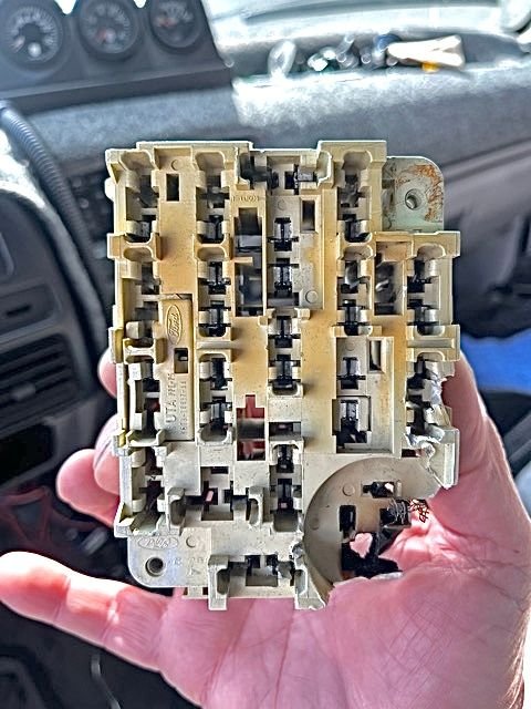 Need Help Figuring Out TS/Flasher/ABS - OBS 7.3 Cab Fuse Block ...
