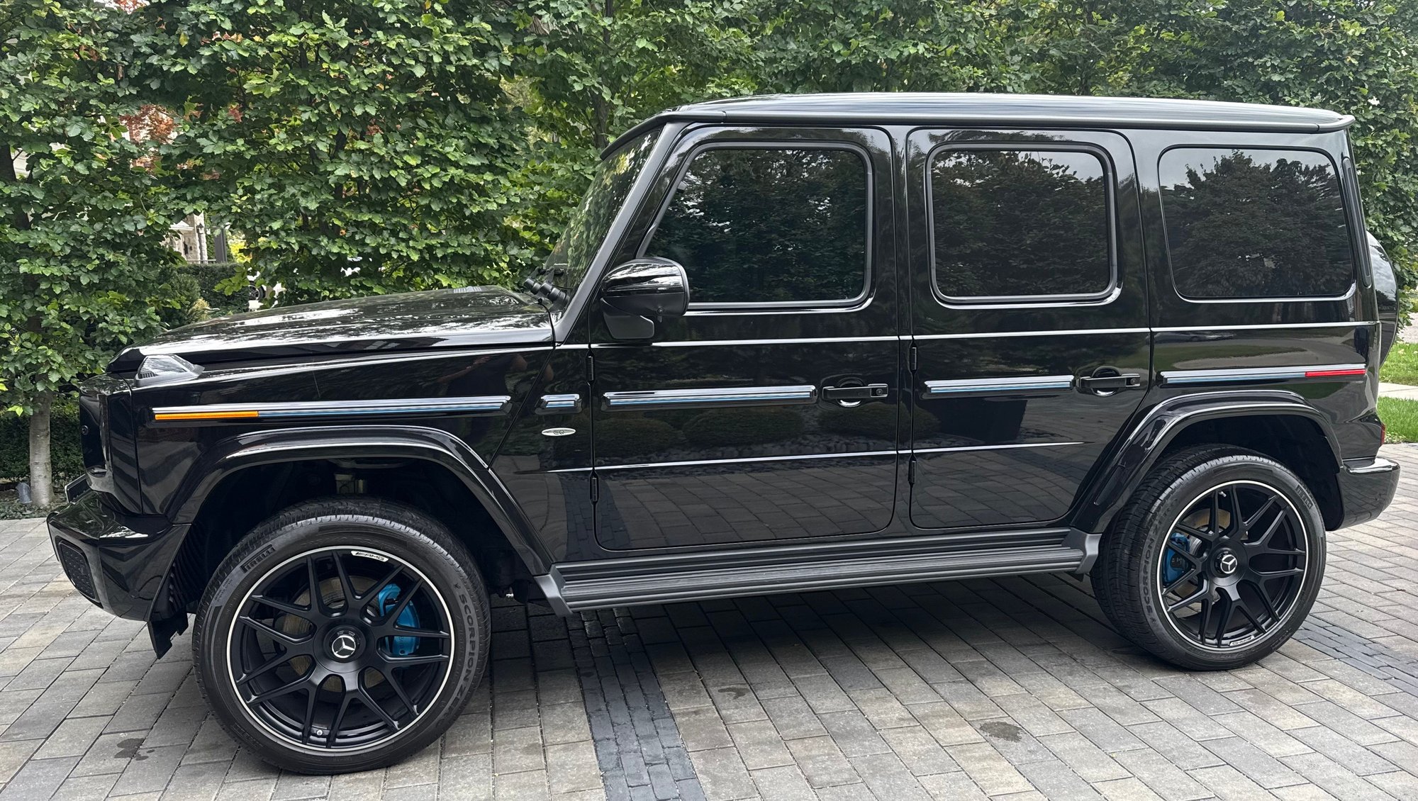 G580 with G63 22" Wheels / Tires - MBWorld.org Forums