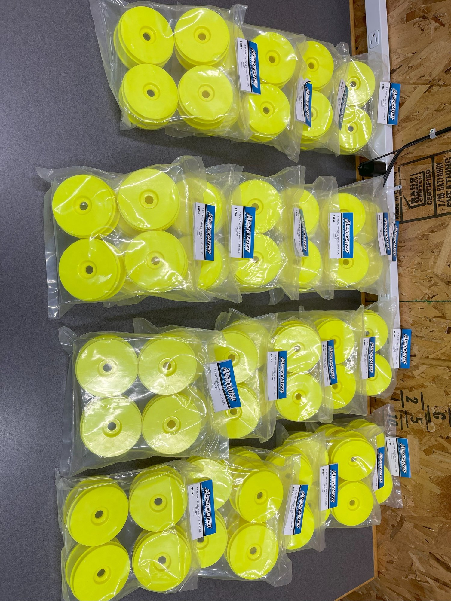 1/8th Buggy wheel and tire lot - R/C Tech Forums