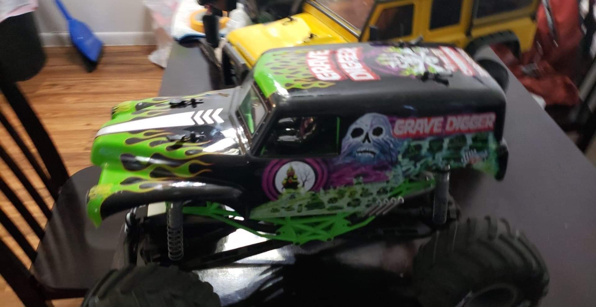 axial smt10 - R/C Tech Forums