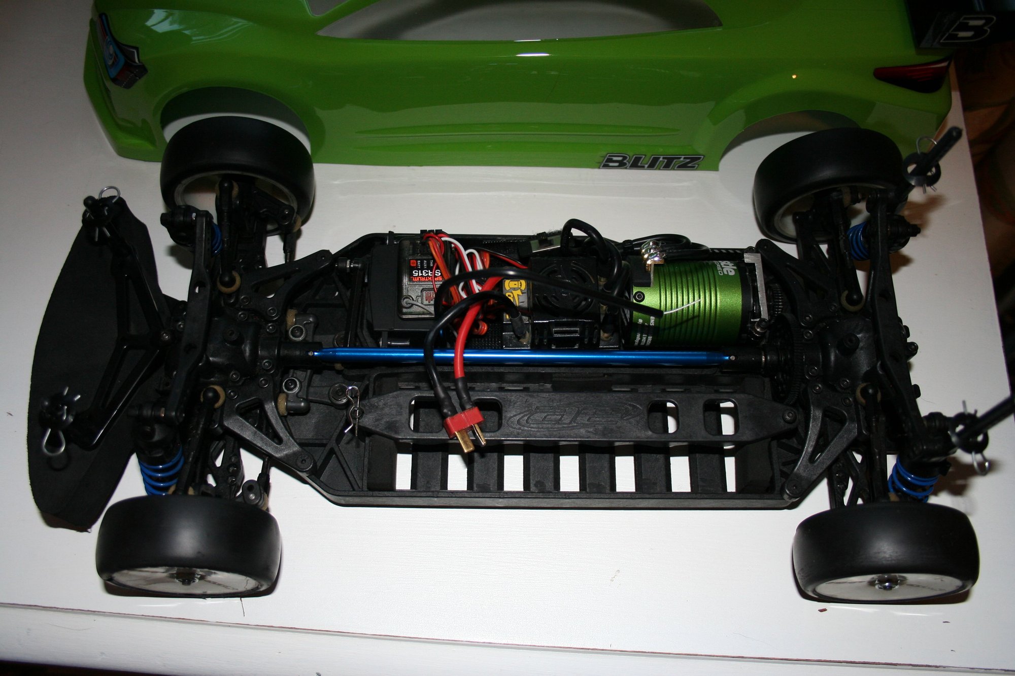 TC4 with New Castle Brushless,new rx/tx,ectras and RTR,,Like New ...