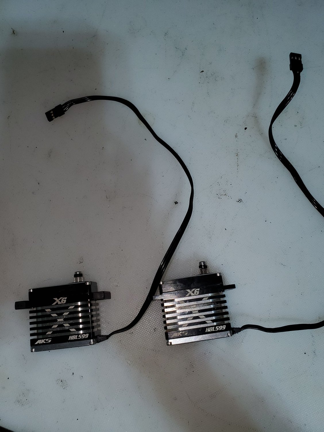 2 mis 599 x6 servos - R/C Tech Forums
