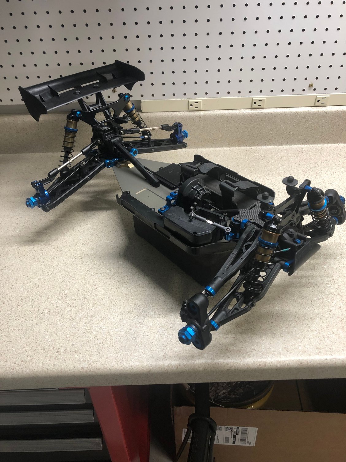 2 race old Team Associated Rc8t3.1e - R/C Tech Forums