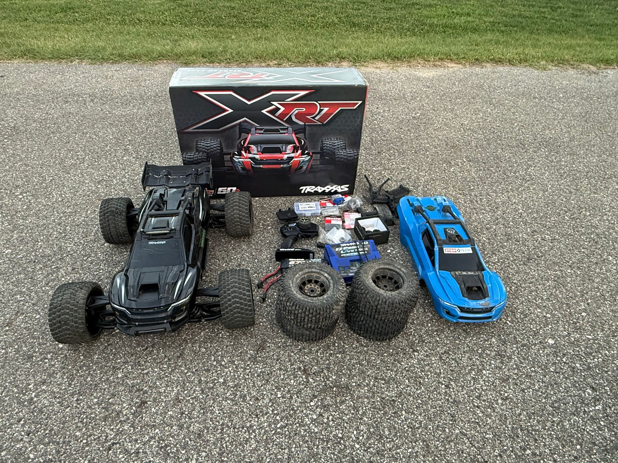 Traxxas XRT Black Edition - R/C Tech Forums