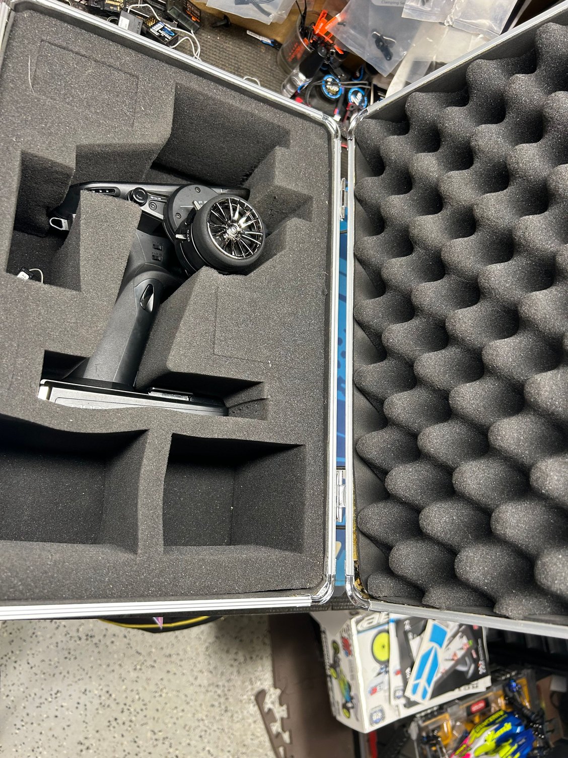 Futaba 10px with 1 receiver and case - R/C Tech Forums