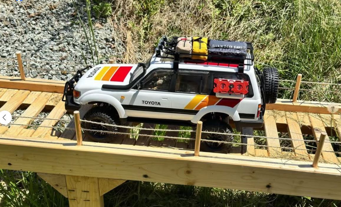 Axial SCX10 II Remote Control 1/10 RC Toyota Land Cruiser Custom Build ...