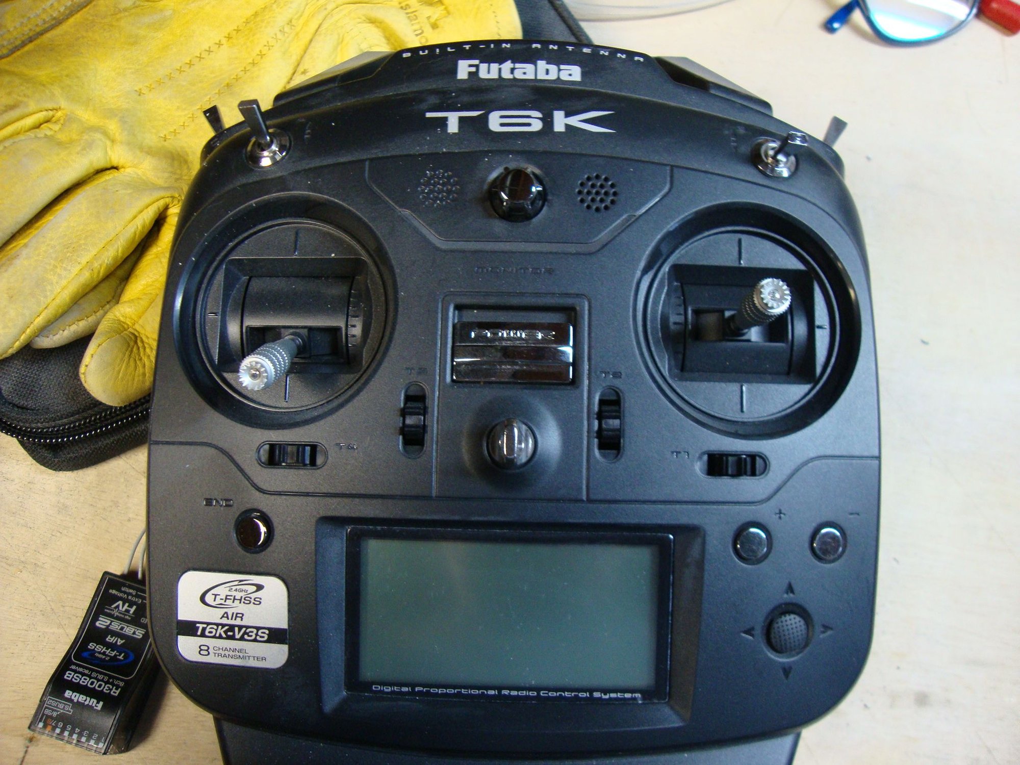 6 channel and 10 channel futaba radios for sale, never used with 4 rec's - RCU Forums