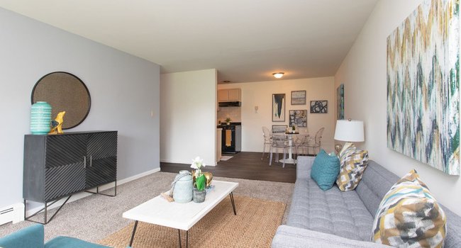 Sunset Lake Apartments - 58 Reviews | Justice, IL Apartments for Rent ...