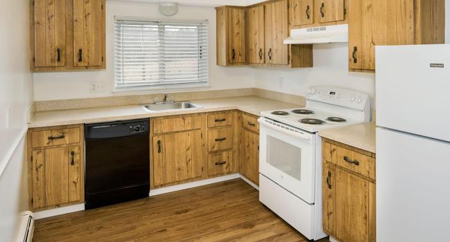 Parkview Apartments Reviews - Pawtucket, RI | 180 Parkview Dr | 272 ...