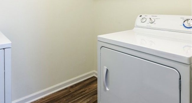 Tree Top Apartments Reviews - Raleigh, NC | 1328 Steinbeck Drive | 64 ...