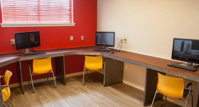 Veranda Place Apartments Reviews - Edinburg, TX | 941 N Sugar Rd | 76 ...