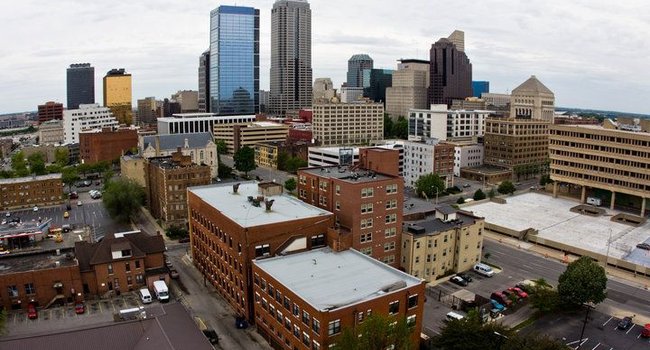 Riley Towers - 186 Reviews | Indianapolis, IN Apartments for Rent ...