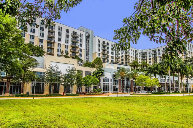 Midtown 24 - 48 Reviews | Plantation, FL Apartments for Rent ...